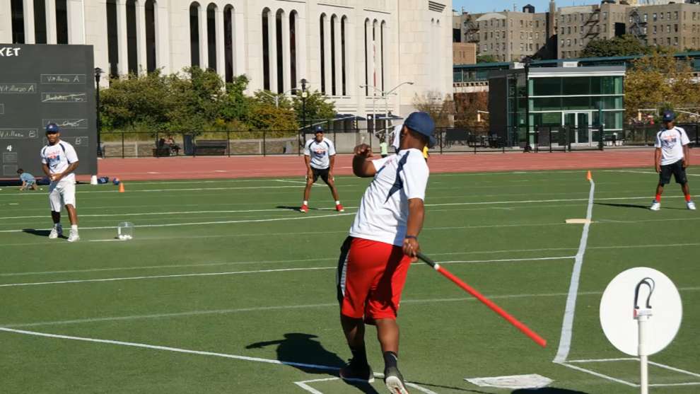 The Red Bull Clasico De Vitilla: A stickball-style tournament | MLB.com